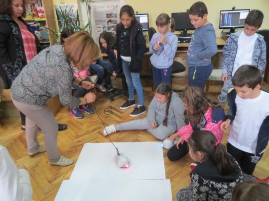 Code Week Bulgaria ­­- Finch robots takeover | Code Week