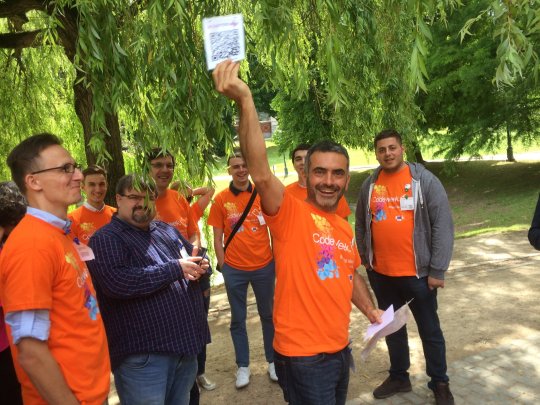 Want to have fun with friends? Organise a Code Hunting Game | Code Week